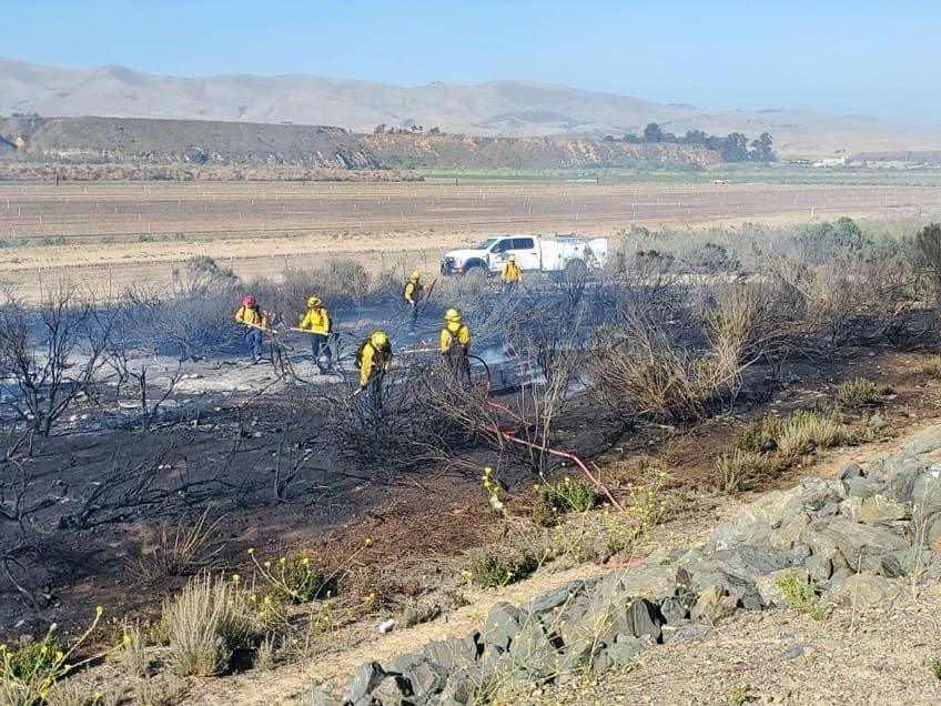 Firefighters Contain Blosser Fire in Santa Maria Riverbed - edhat
